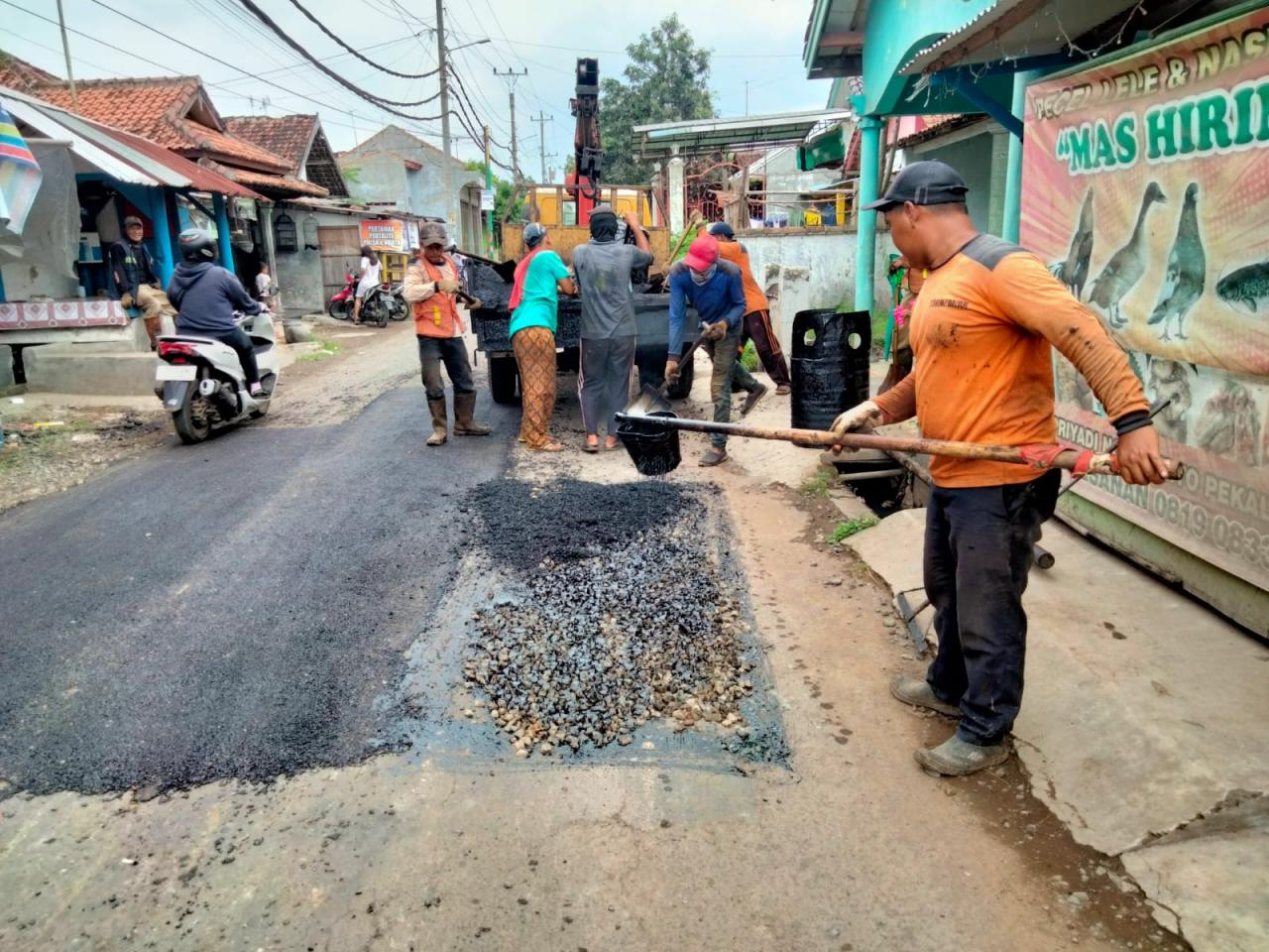 PERBAIKAN JALAN SUPRIYADI - Dinas Pekerjaan Umum dan Penataan Ruang ...